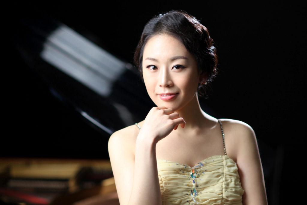 Media – Yoonie Han